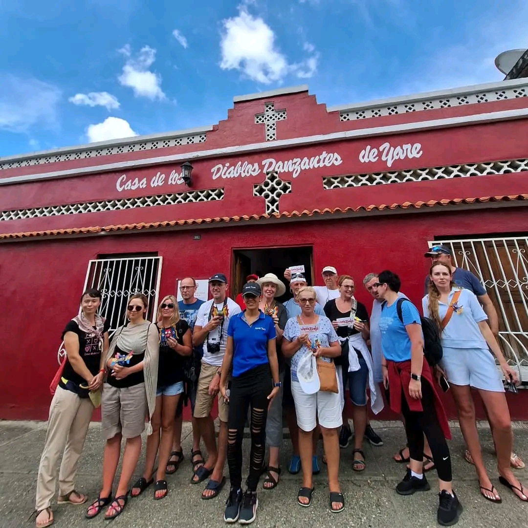 Turistas polacos conocieron tradición y folclore yarense - Info Tuy
