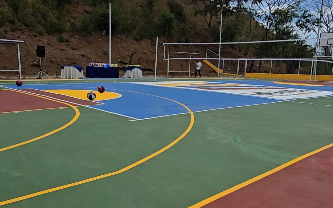 Entregan totalmente rehabilitada cancha deportiva Matalinda en Charallave | Info Tuy
